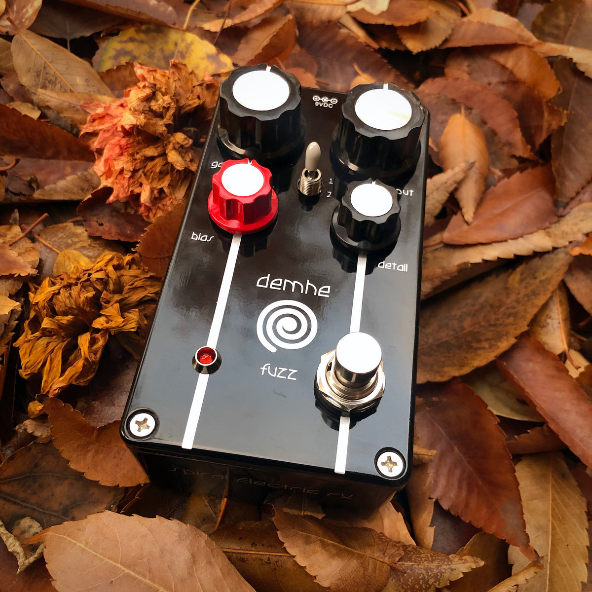 Spiral Electric FX : Handmade Pedals by Tom Cram